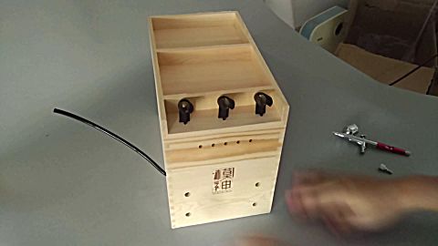 ...神机箱式迷你气泵评测 高达军事模型上色喷笔气泵套装教学教程使用...