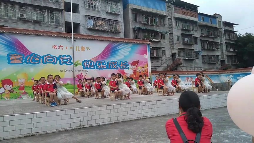 毕业的舞蹈,表演的太好了,老师辛苦了,谢老师们