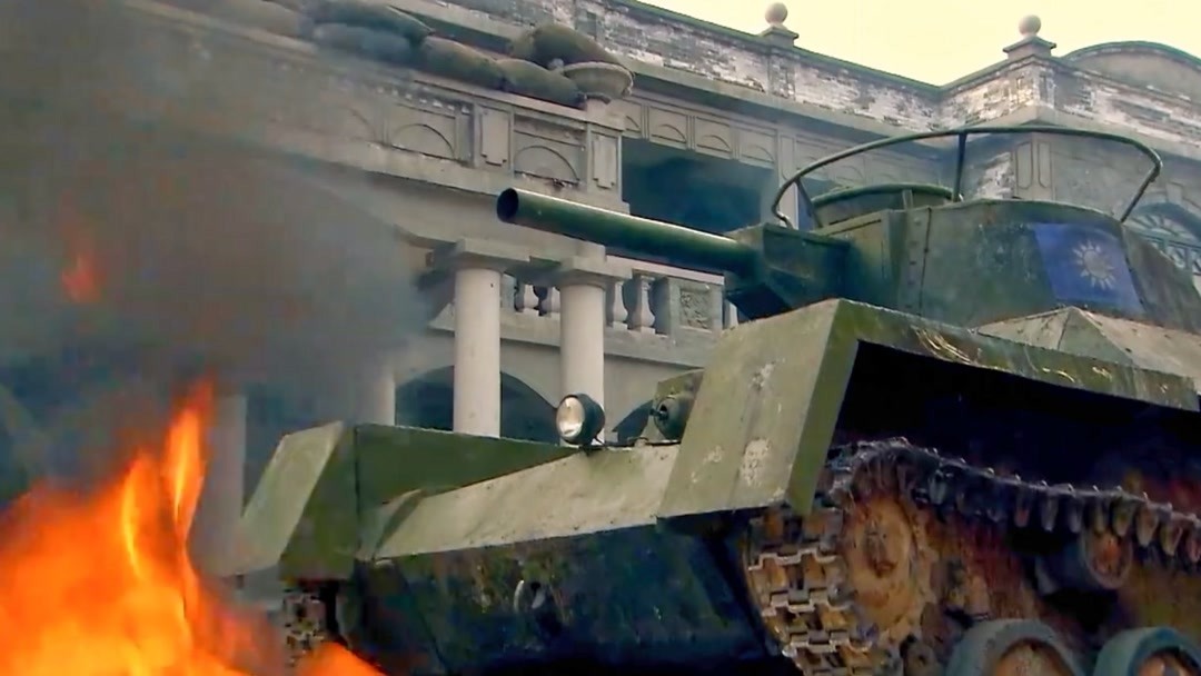 菜刀班:连长用一根电线,把敌人坦克变成了电炉,就是这么简单