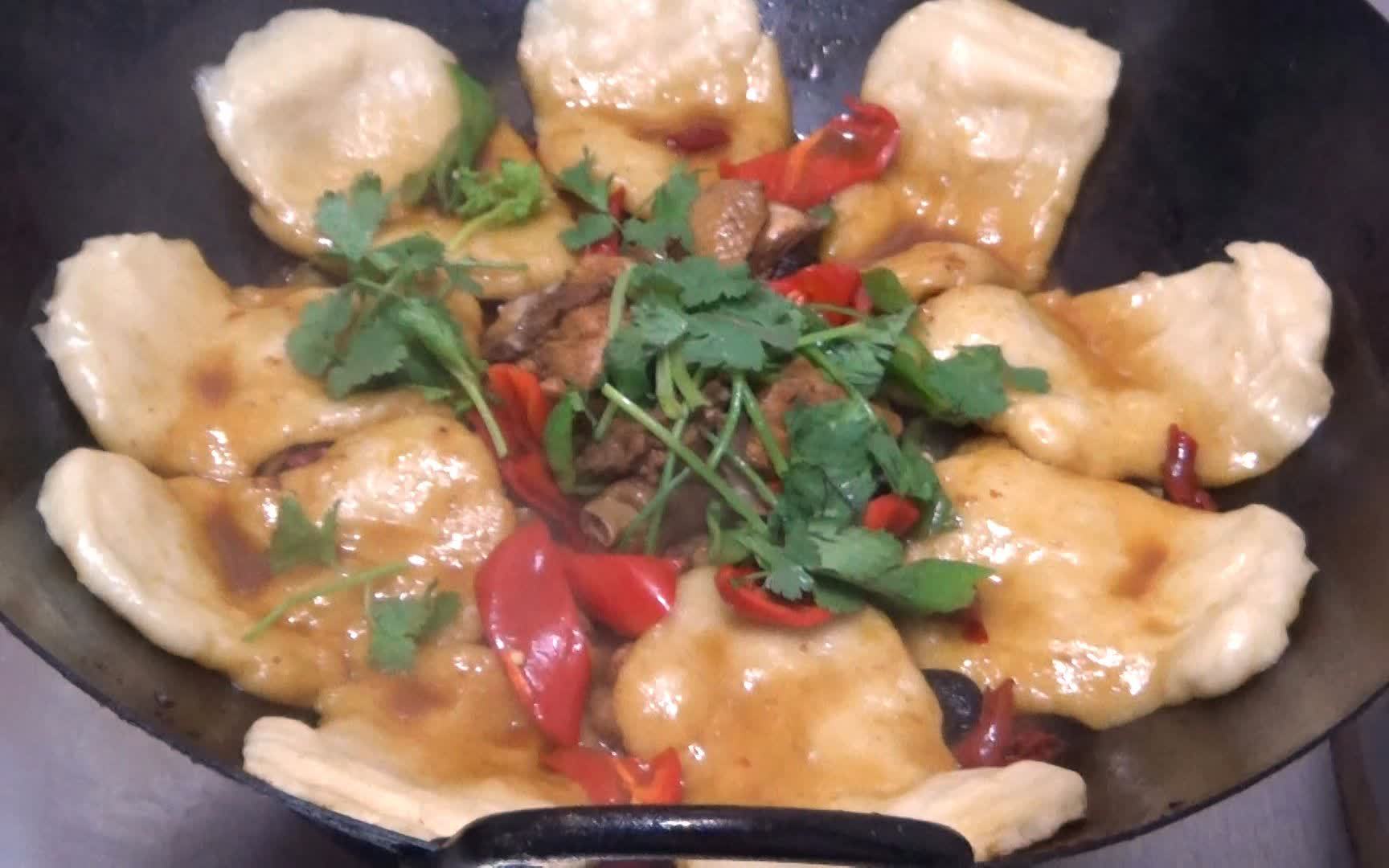 厨师长教你地锅鸡的家常做法,这味道绝了,吃一次就念念不忘