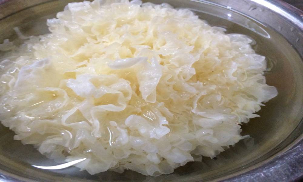 血栓很难除?黑木耳加一物,是天然的"通栓剂",常吃血管不再堵