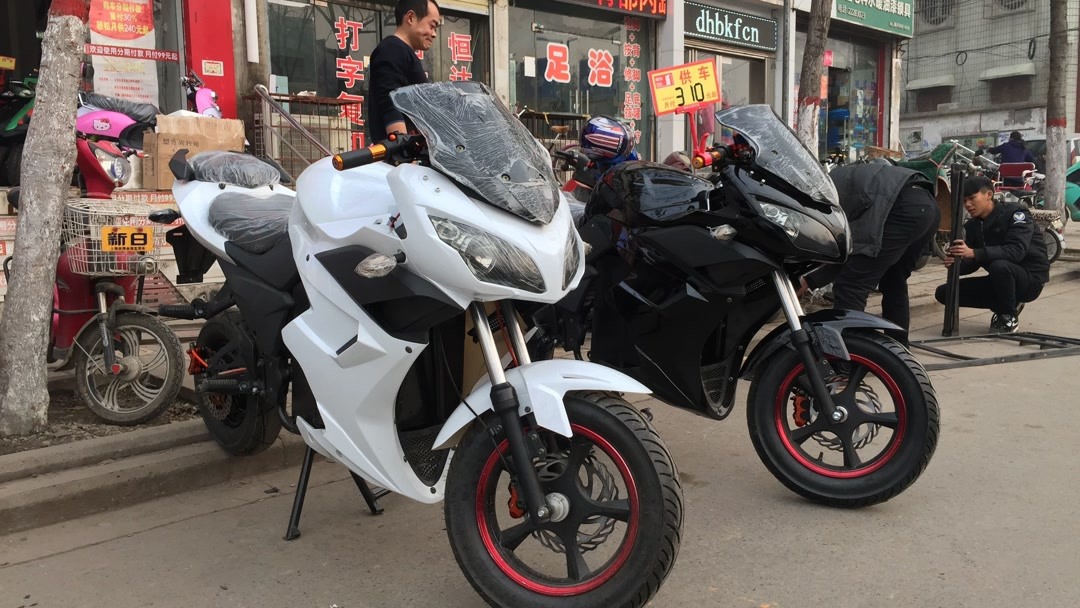 便捷的电动车,它的旧电瓶有多值钱?回收市场的都抢着要?