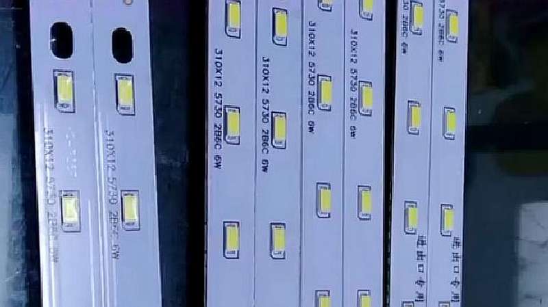 LED灯条坏了怎么办?老师傅教你一招其实不用换新的,维修很简单