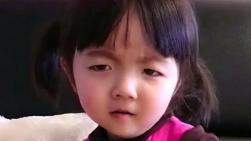 这小可爱的模仿秀太逗了,宝宝:你们快猜我模仿的是谁!