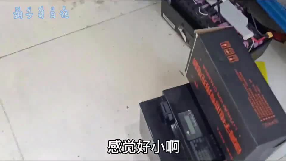 2000的雅迪电动车,花一万改装,续航跑200公里