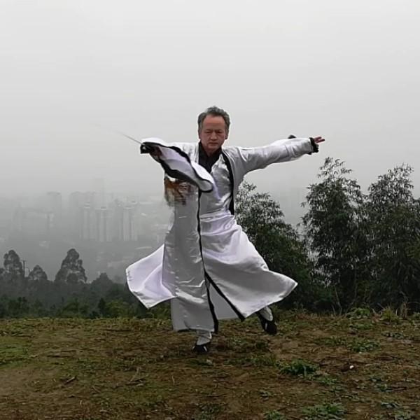 滴蟠桃a宽宏大量特 