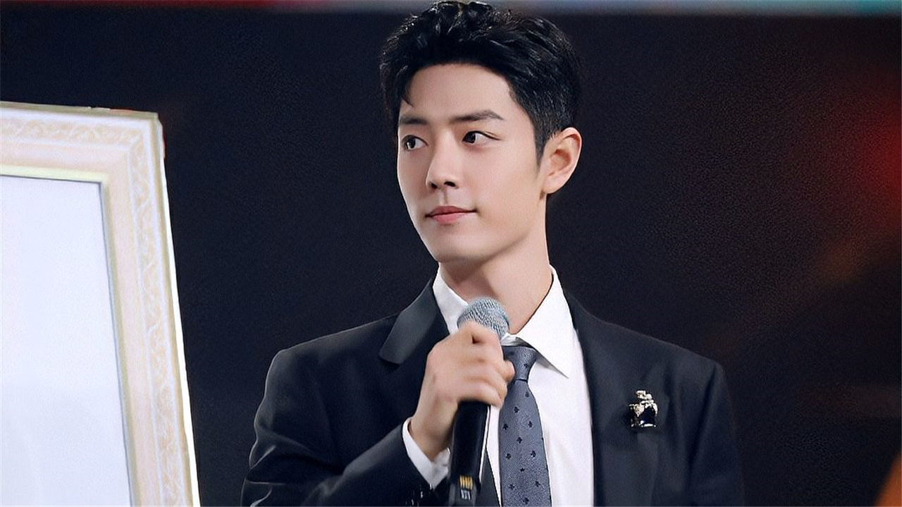 肖战2020微博之夜全程cut,一身西装帅气难挡