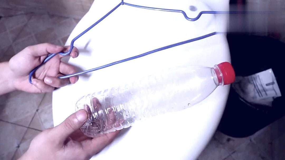 马桶堵住千百次,我只用一个方法,三分钟彻底疏通马桶不花钱