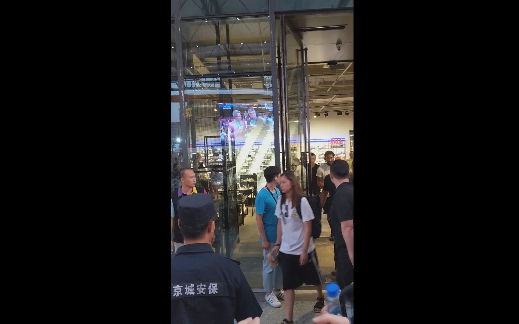 2019男篮世界杯决赛前偶遇罗斯
