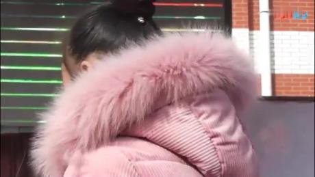 鄢陵县南坞镇一小六年级表演的小品《可爱优秀的团队》(13)