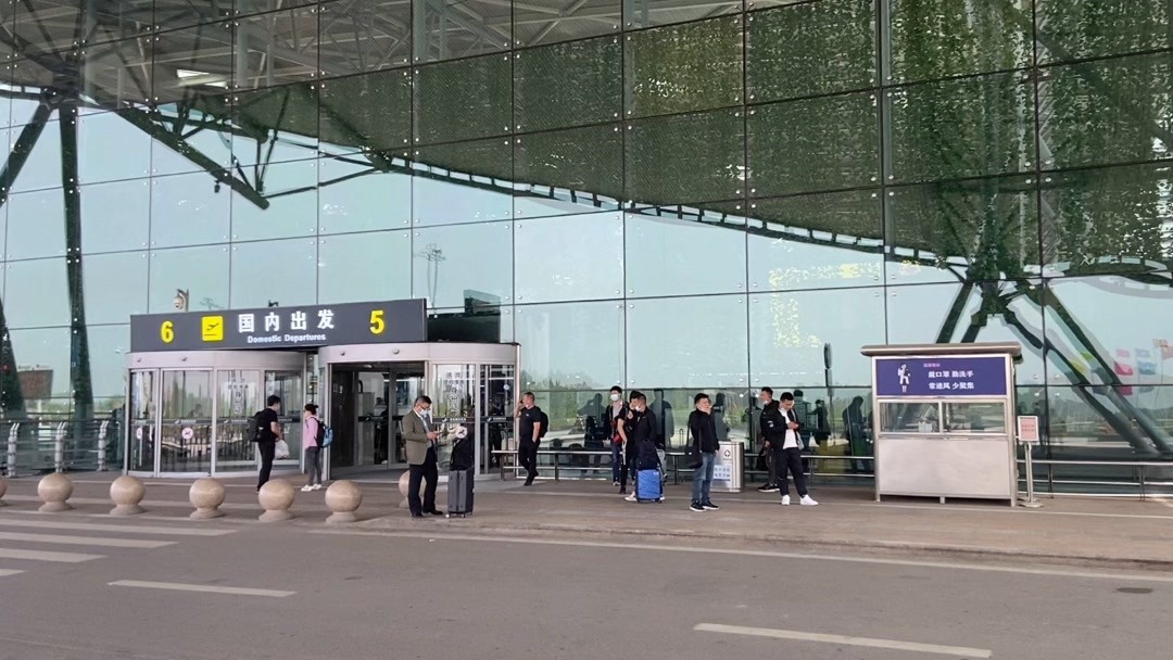 第一次做小型客机。