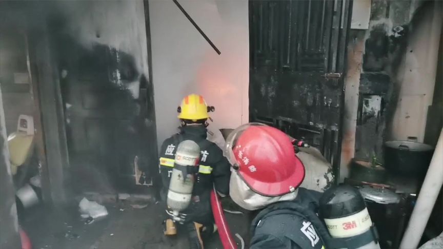 韶关厂房宿舍疑电器起火