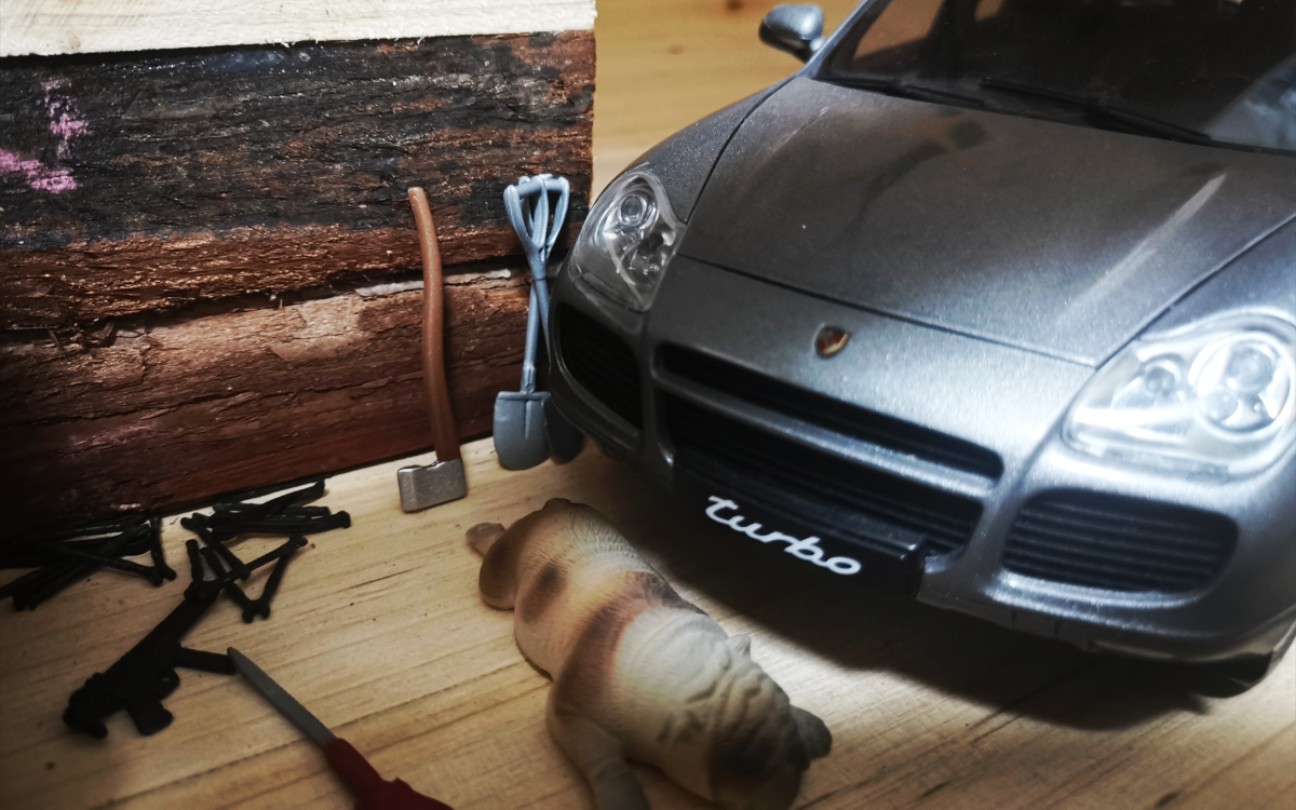 1 18 autoart奥拓 AA保时捷卡宴turbo 合金车模