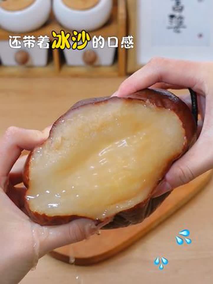 南方人自制东北冻梨,有谁吃过啊?我这算是成功了吗#冻梨 #东北特色 #在家做美食 #自制冻梨 #真的有人生啃冻梨啊