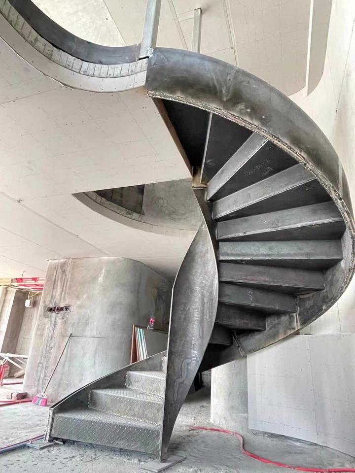 旋转楼梯建模,下料教程需要吗?#旋转楼梯 #犀牛建模 #铝板幕墙