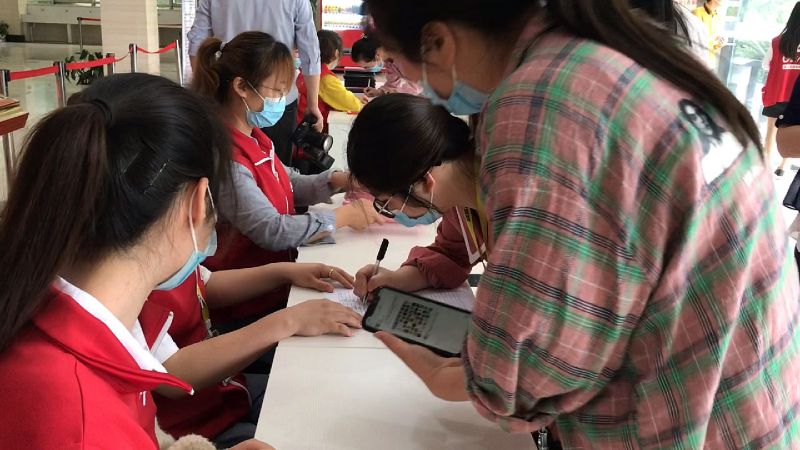 “文明餐桌,公筷公勺”——超威在行动!