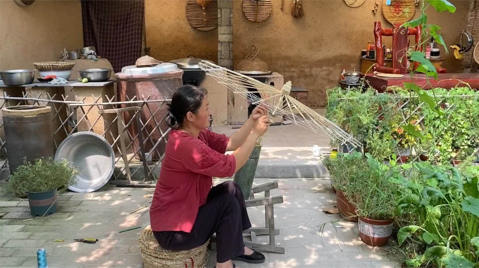 棉儿姐耗时半个月,打造一把古风油纸伞,每一步都是非遗文化传承