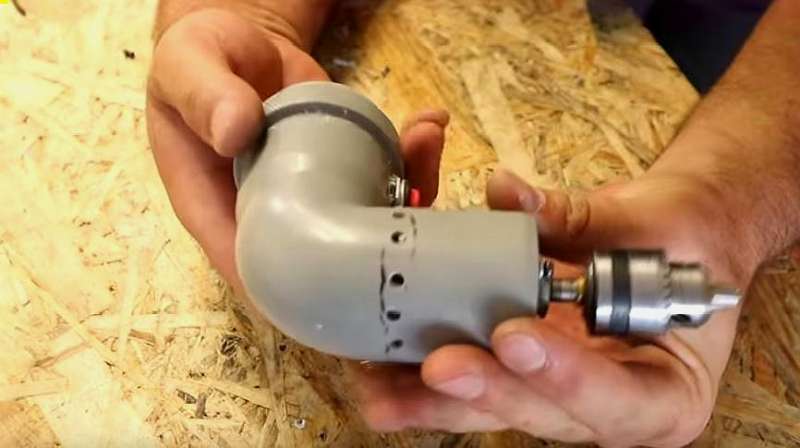 牛人制作了一台小型电钻,使用起来还不错,厉害了