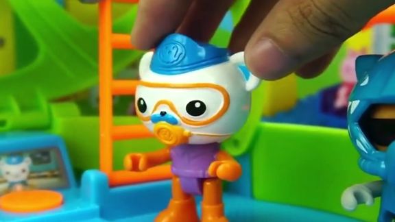 海底小纵队的章鱼实验室玩具,软绵绵的章鱼怪好像受伤啦!