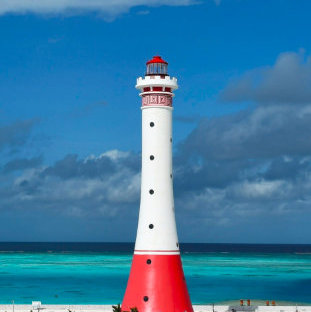 爱玩沙子的少年 