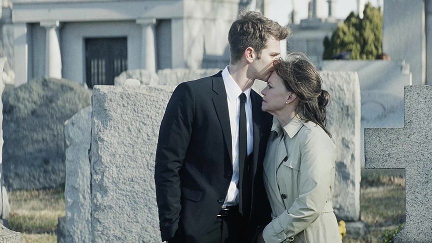 二代蜘蛛侠身边最后就只剩梅姨了吧#超凡蜘蛛侠#意难平结局