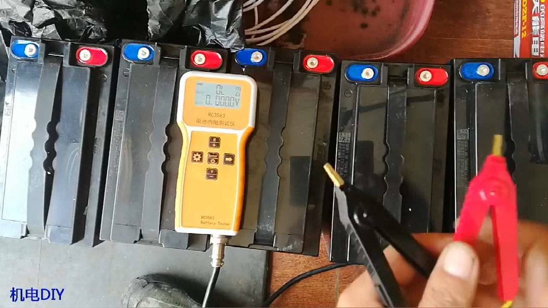 正好手里有一组45A电池!我们来测试一下新电池的内阻