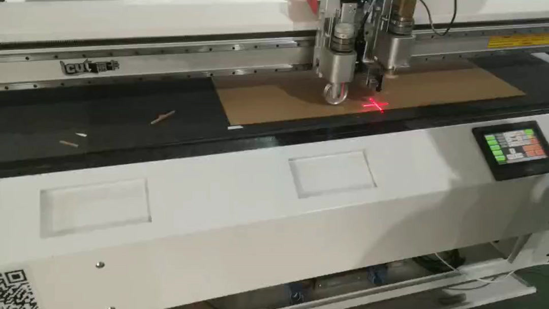 丽卡振动刀切割,切割压痕双头制作纸箱纸盒压痕