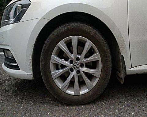 大众朗逸2017款1.6L手动舒适版,我要是有他,概不外借。