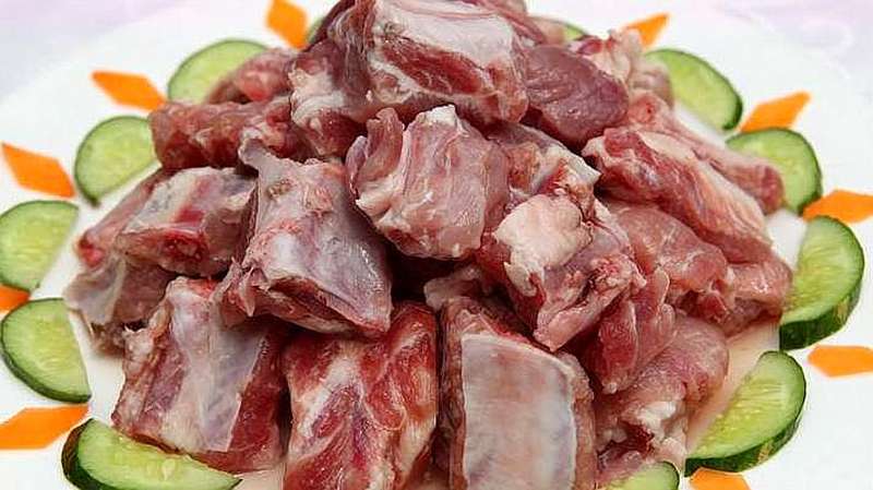 炖排骨汤正确做法,万万别直接炖,2个小诀窍,排骨滋味美还香浓