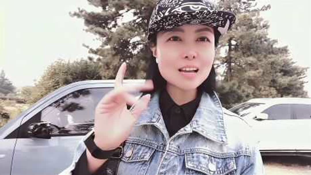 西安小女子偶遇,五菱迷你,电动"神车"精致,小巧,太可爱了!