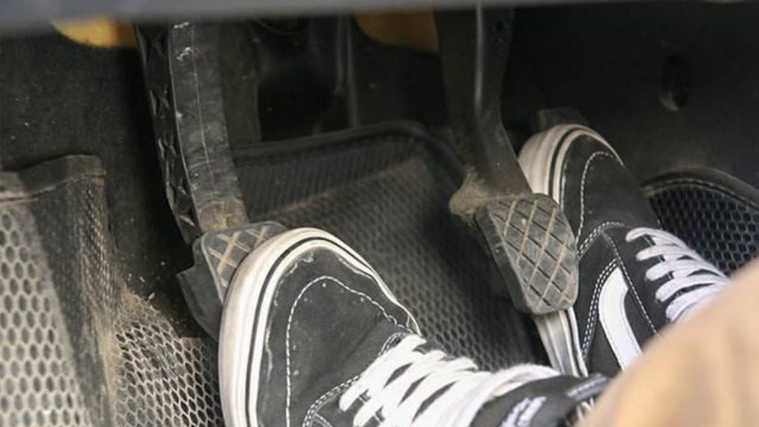 开手动档汽车可以不踩离合?大神教你无离合换档