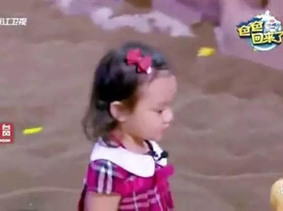 爸爸去哪儿第3季:星妈惊艳空降 全员泪洒霍比之家[超清HD]