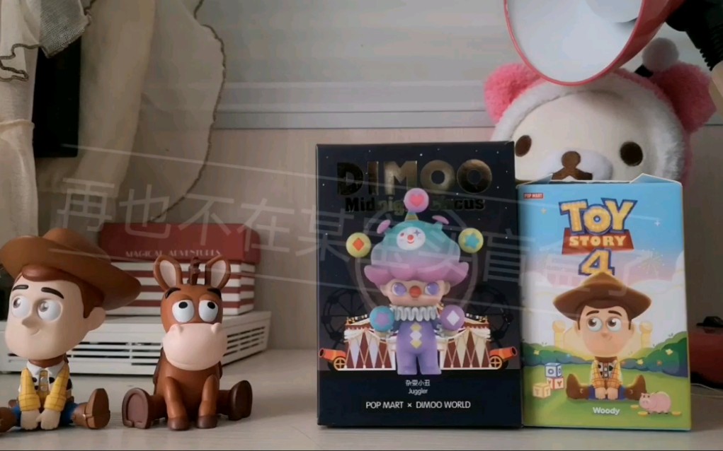 网上购买盲盒的非酋行为,还是手摇爽