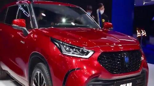 丰田皇冠SUV即将亮相,比皇冠陆放更大更硬派,定位中大型旗舰SUV!