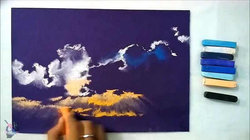 美术老师教你学会如何用色粉画一片明朗的天空 很简单