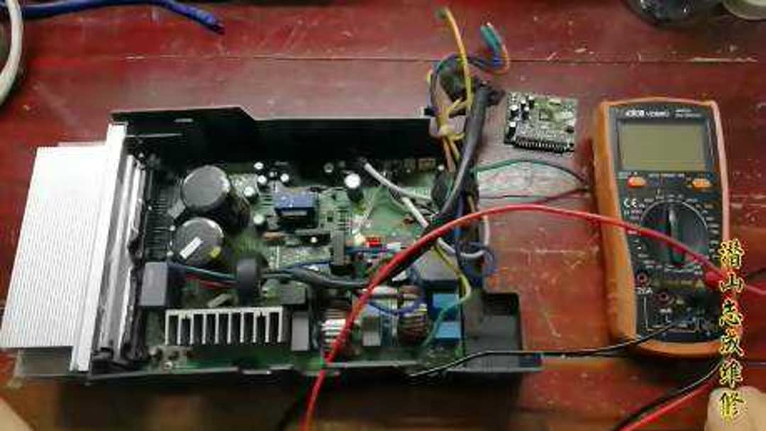 变频空调外机主板模块炸裂,维修过程