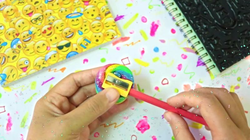 这么炫彩的削笔刀没用过吧?牛人手把手教你做一个!