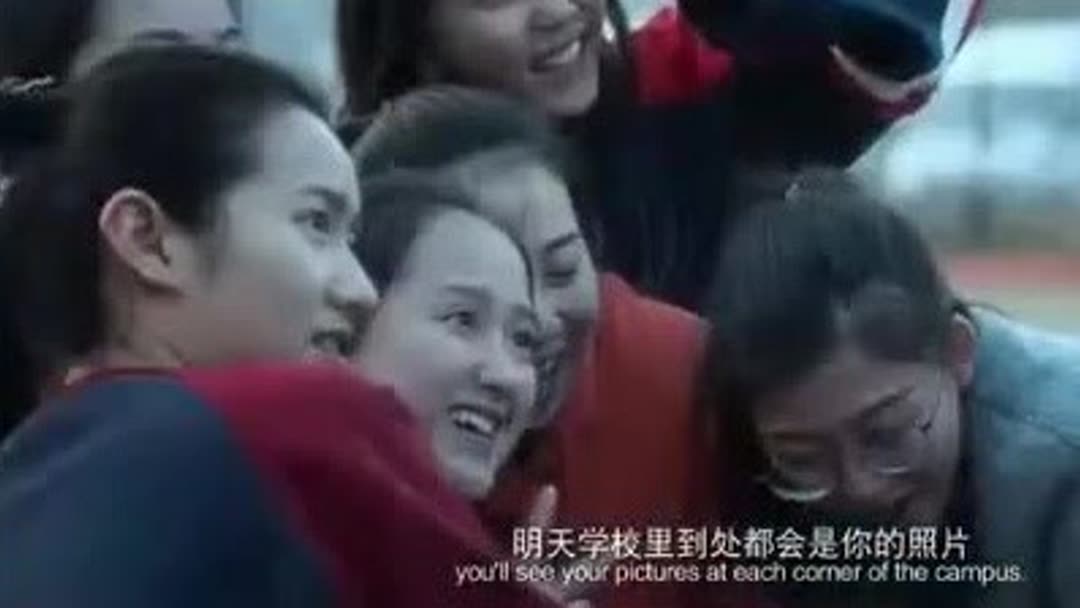 悲伤逆流成河,校园女生被欺凌的片段