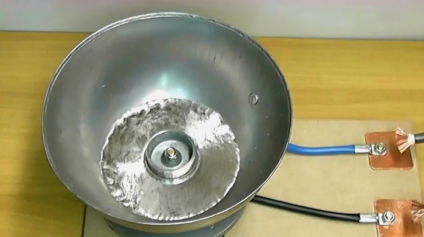 水银通电后会怎样?老外作死实验,下一秒神奇一幕发生