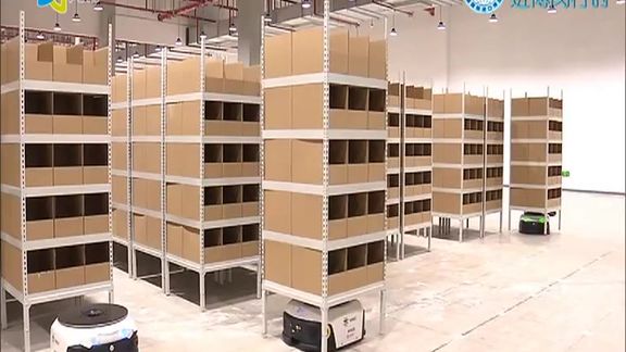 虹桥保税仓库首批进博货品入库 智能物流大幅提升效能