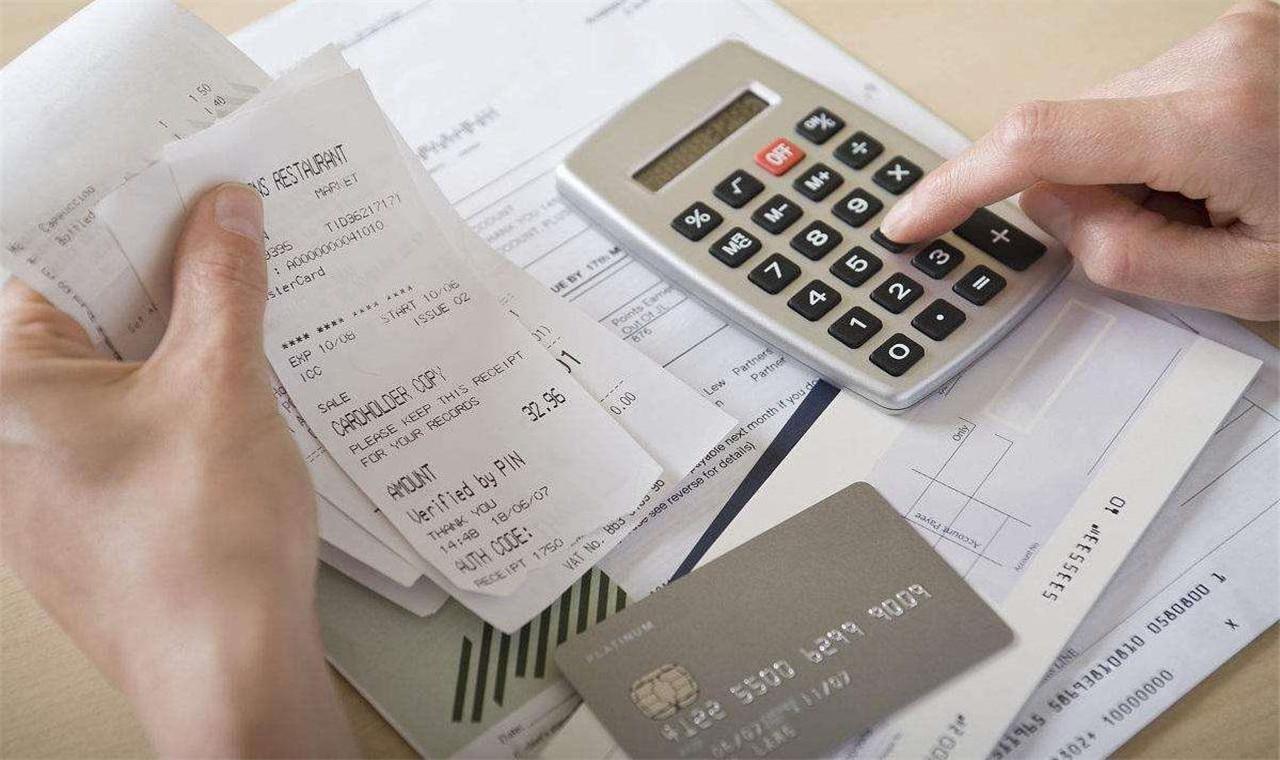 为什么每月按时还钱，月息却是固定的？您这是遇上套路了！