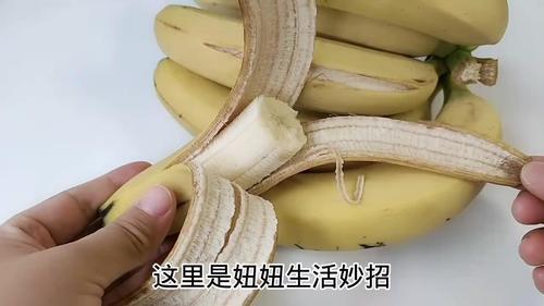 玻璃擦不干净,保洁阿姨偷偷教我一个妙招,既省时间又干净不留灰尘