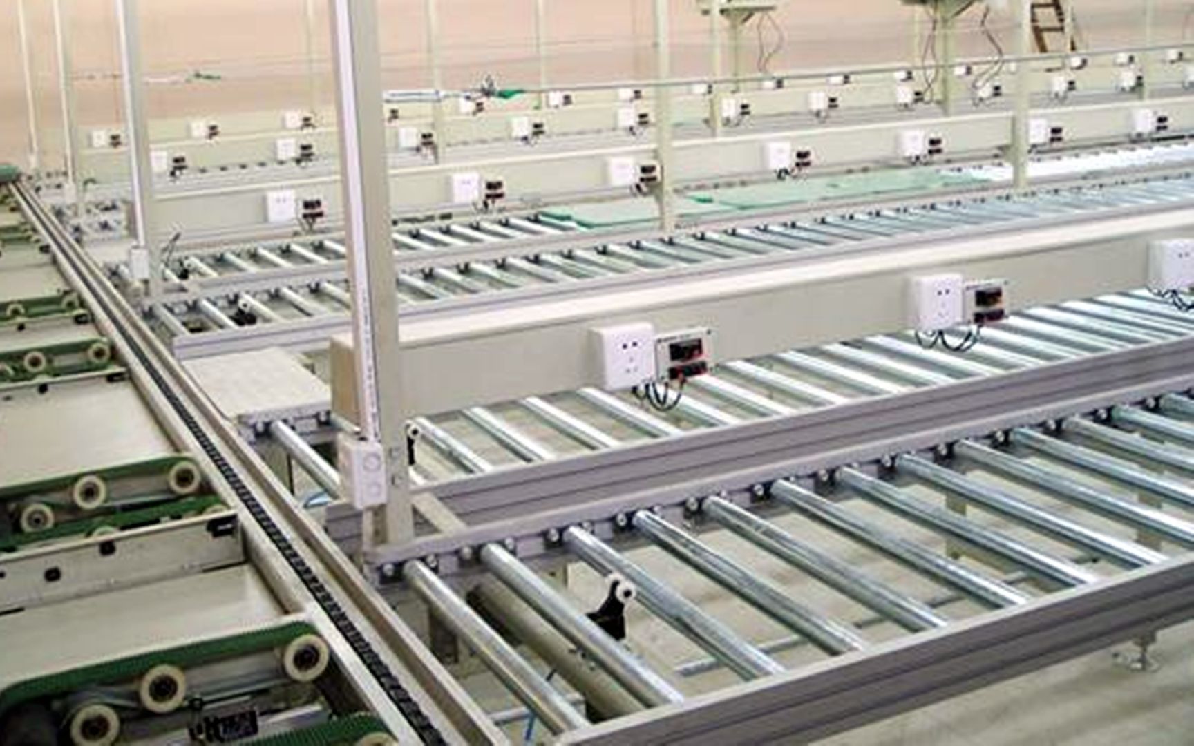 设计辊子输送机时如何去除焊接应力?链轮链条如何选型计算?