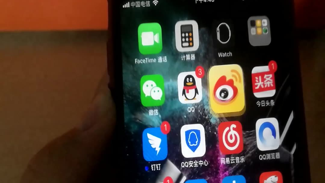 iPhone可以免费设置动态锁屏壁纸了!