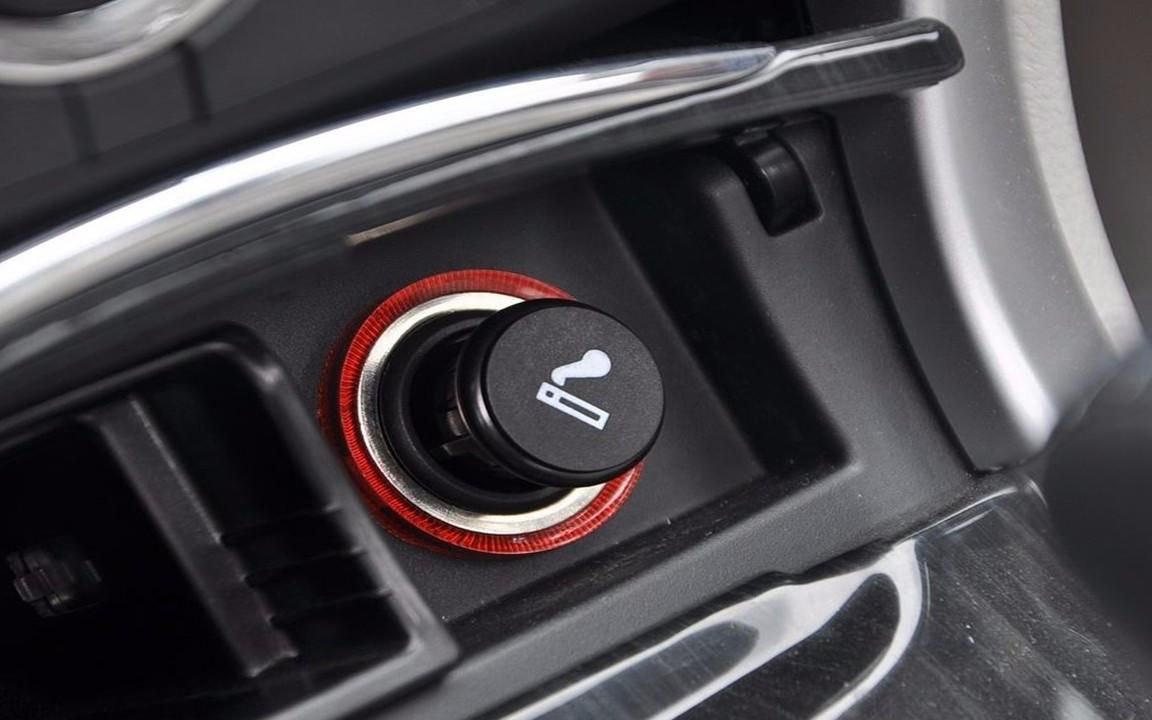 点烟器上的转换头出现电源分配故障是什么原因造成的?