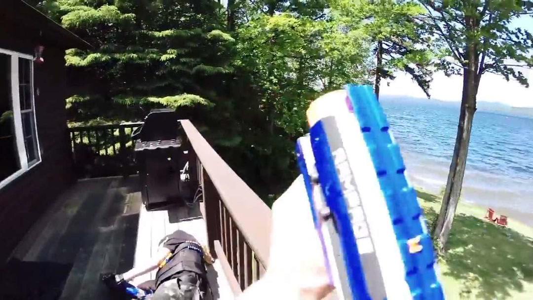 真人cs:第一人称视角,海滩丛林激战!