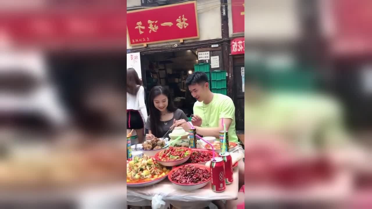 现在的服务员,要求都这么高了吗