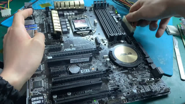 网友一次性发来五片华硕主板,来康康都是什么故障,最终集