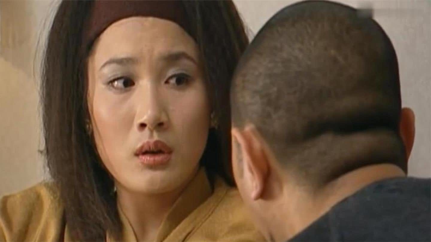 绝不放过你:小弟真是胆大,居然敢向大嫂表白,不怕挨枪子