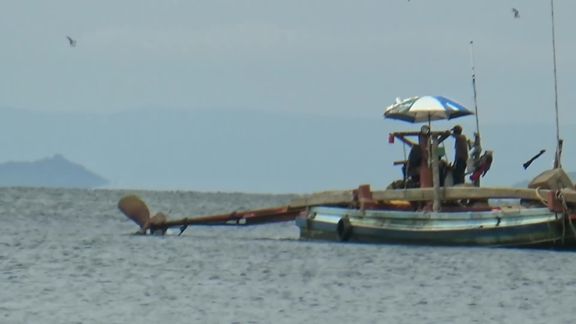 这是什么船?这螺旋桨有点独特